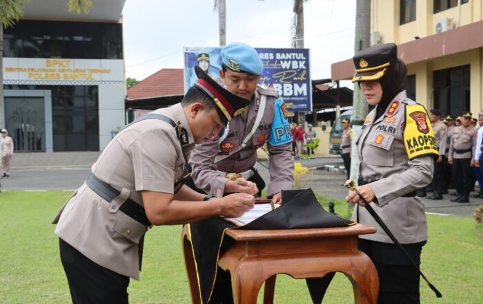 Polres Bantul Gelar Sertijab Sejumlah Pejabat Utama, Kapolres Tekankan ...